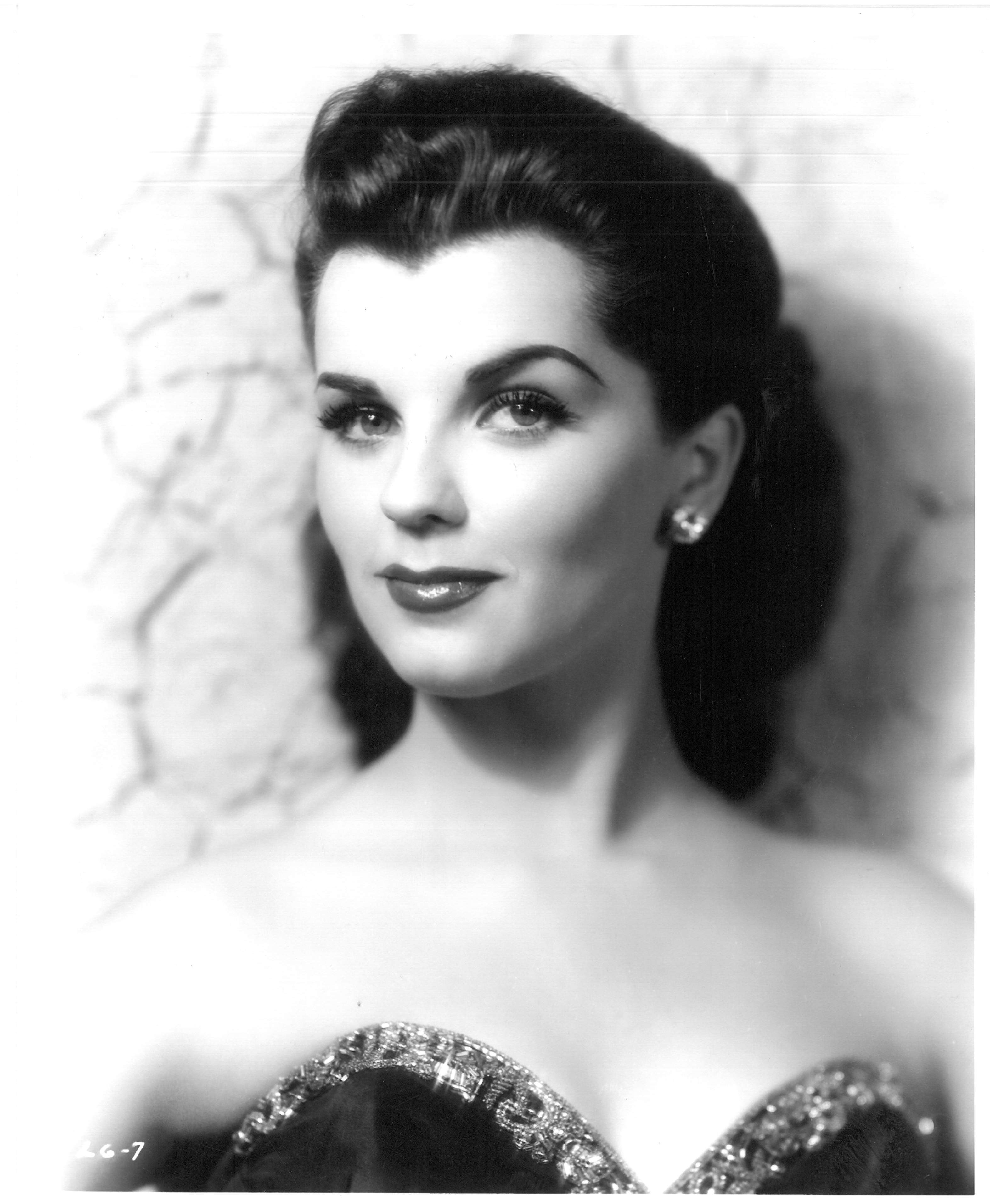 New Page 1 [www.debra-paget.com]